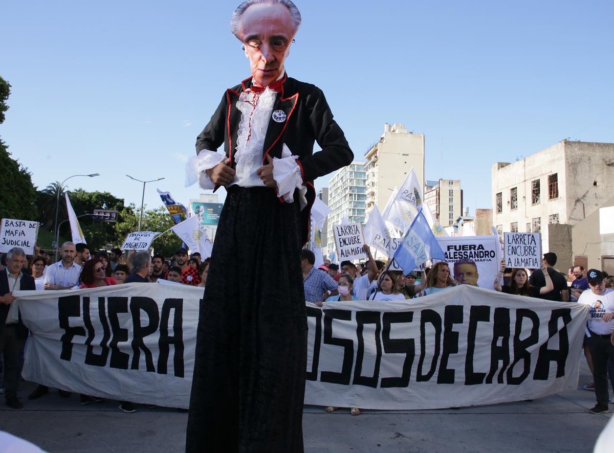 Paula Penacca's Threads – Thread Reader App