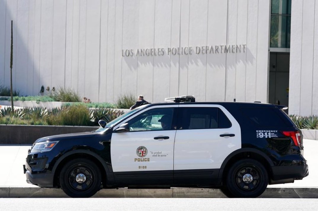 Daily Loud on Twitter: "An LAPD cop was arrested for sharing nude pictures of his officer wife ...
