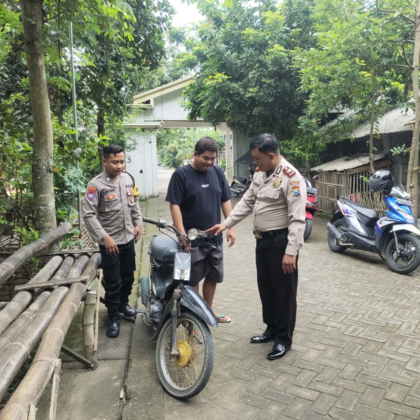 HUMAS POLSEK LENGKONG NGANJUK (@HumasLengkong1) / Twitter