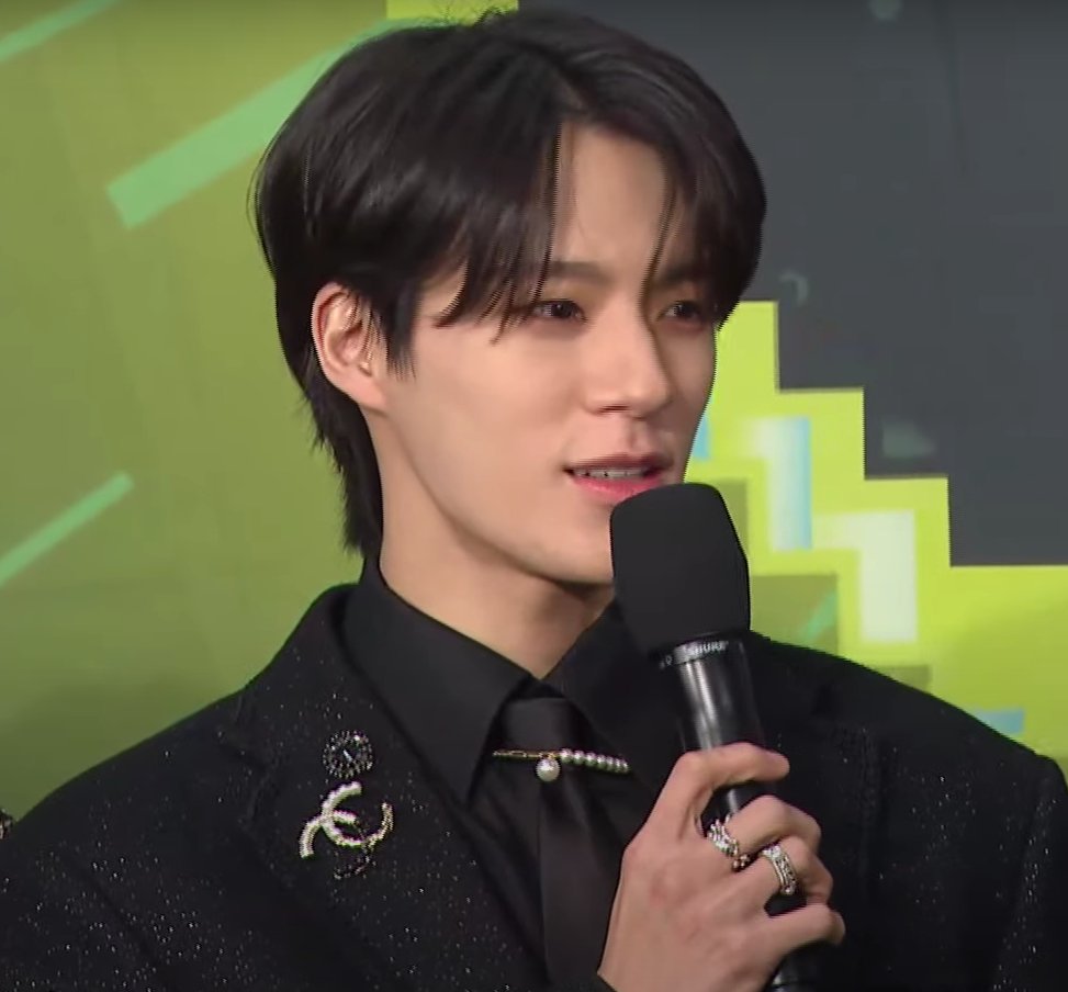 jeno pics 👑 on Twitter: "jeno's prince-like visuals at kbs gayo red carpet! https://t.co ...