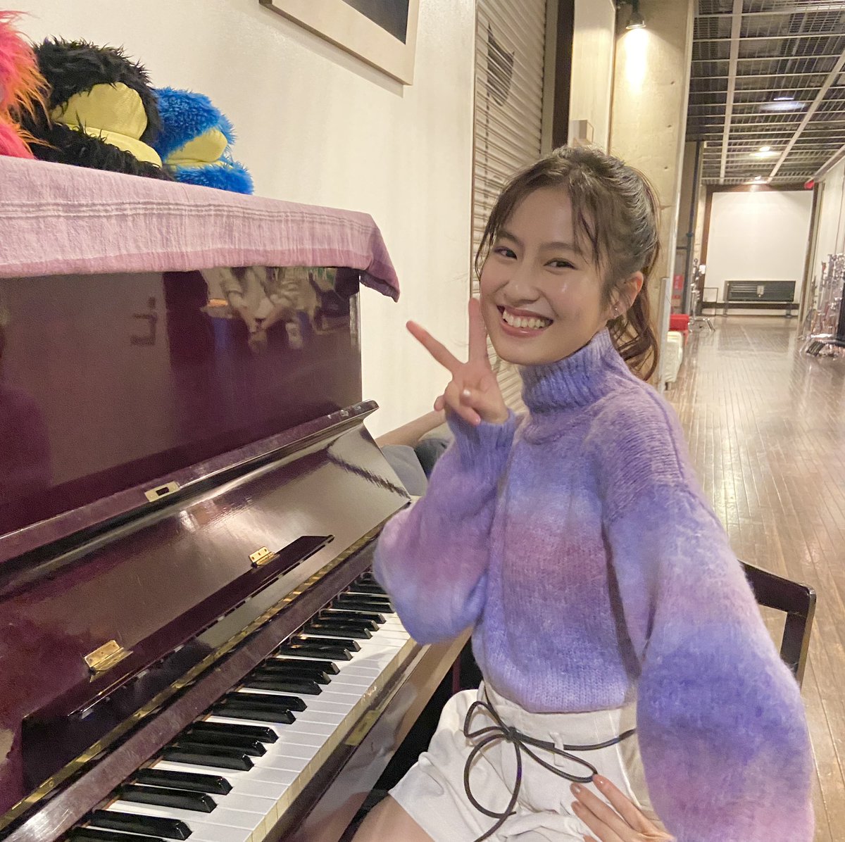 リバーサルオーケストラ【公式】1月11日スタート新水曜ドラマ On Twitter 本日は 恒松祐里 さんのポスターオフショットをお届け🥰 初音の妹・奏奈(かんな)役 社交的で明るく