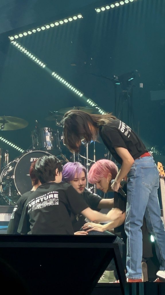 geiru on Twitter: "Oh Seungmin who had to practice so hard to learn an instrument after being ...