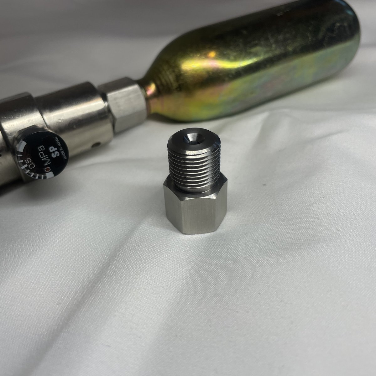 @金属で作っちゃう？ワンオフ JP Guns on Twitter: "74g、38g Co2レギューレター変換アダプタ。 38gは約1/3のコスト 74gは約1/2のコストになり Co2外部 ...