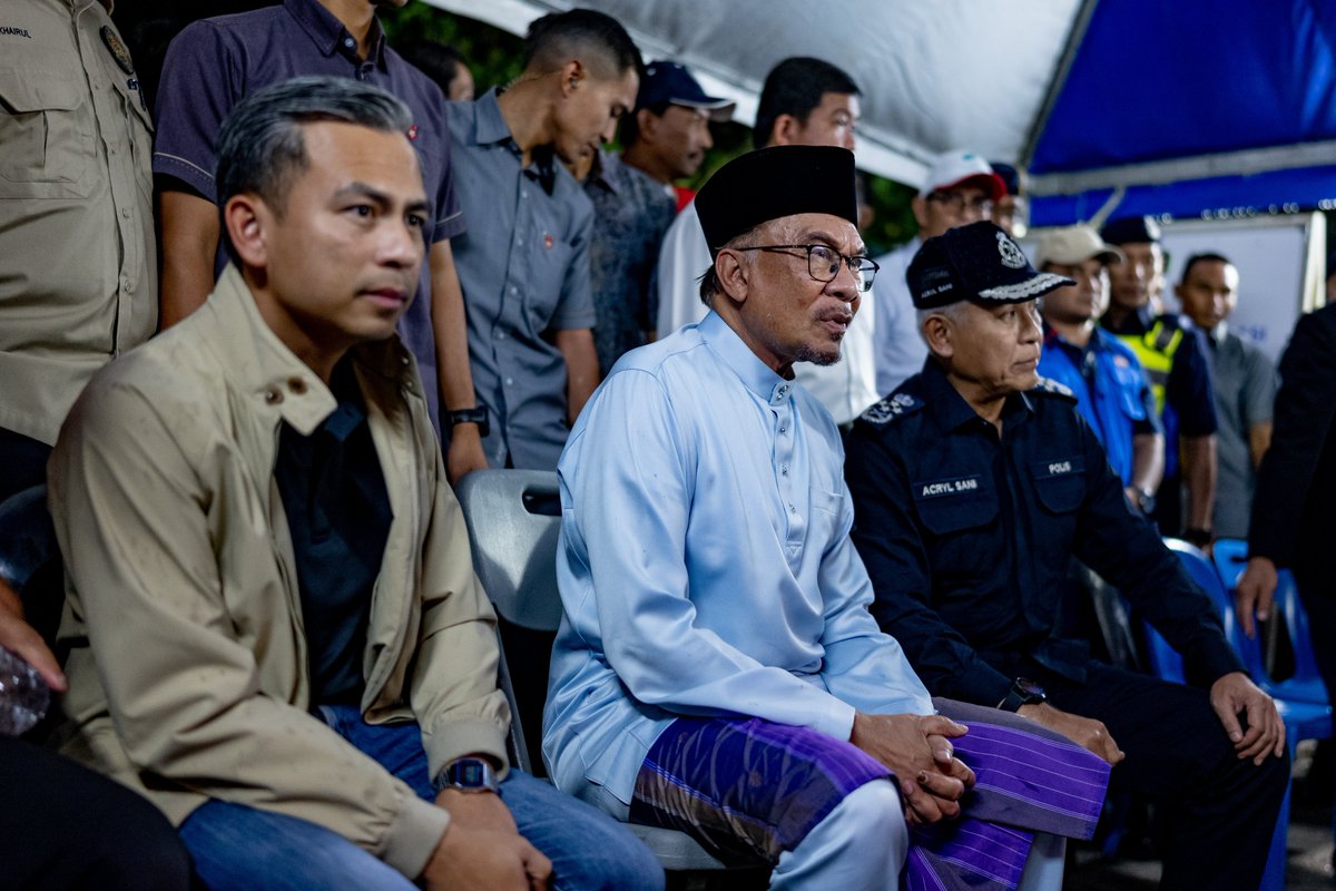 BERNAMA TV 🇲🇾 on Twitter: "RT @anwaribrahim: Saya hadir bagi mendengar taklimat dari agensi dan ...