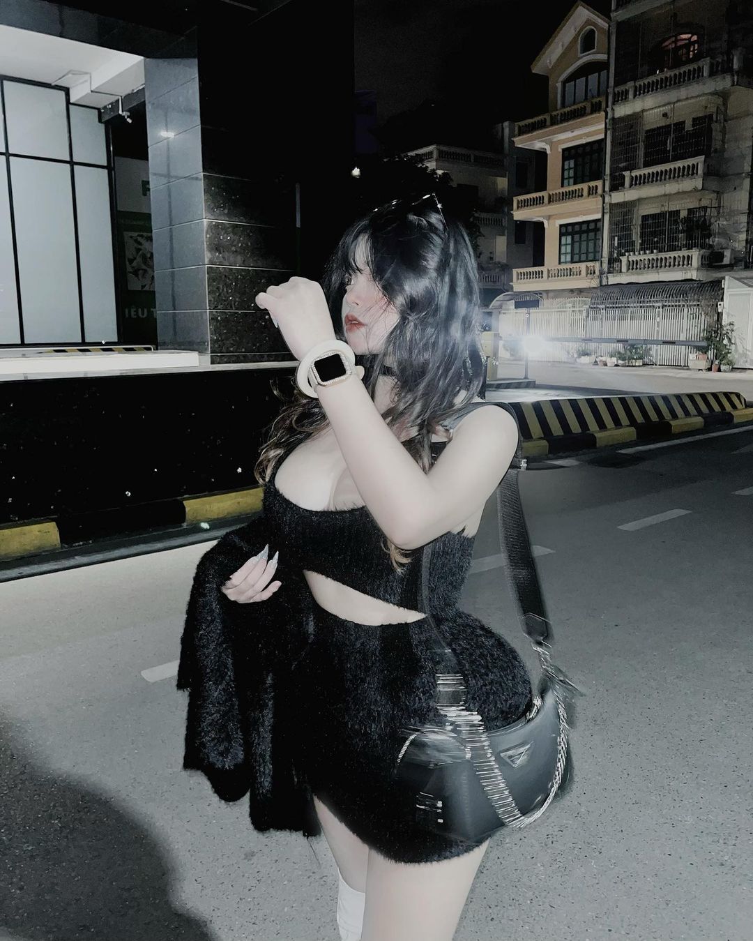 Mai Ann on Twitter: "Gái hiện đại chẳng ngại cô đơn👍🏻 https://t.co/1qdiHlZhVb" / Twitter