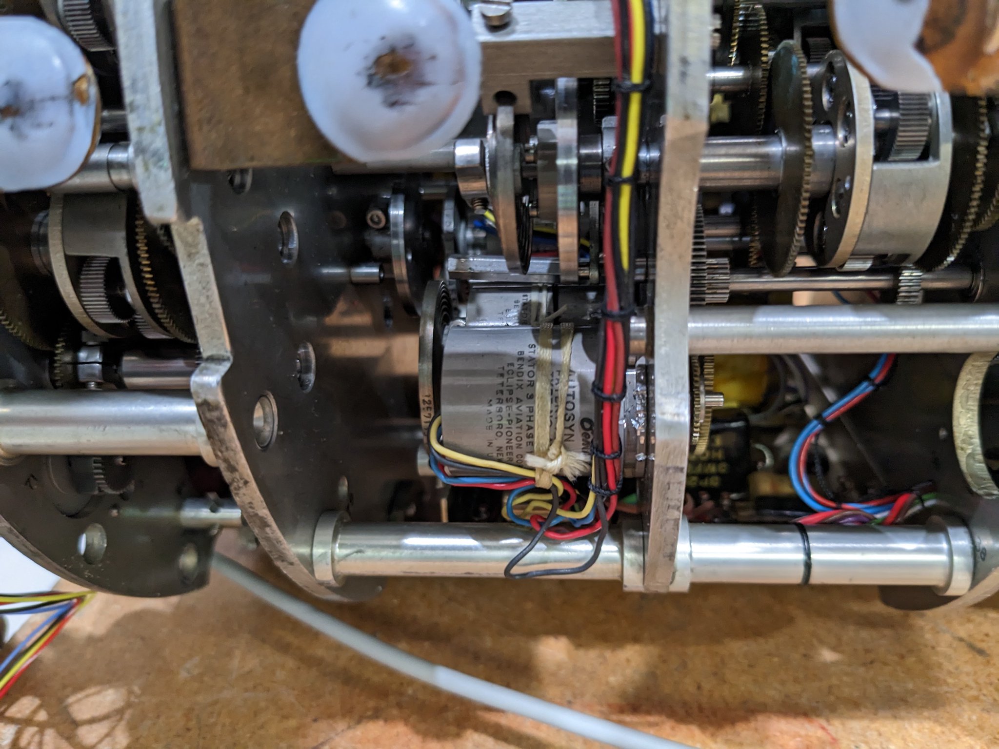 Ken Shirriff on Twitter: "Here's a closeup of the Mach synchros inside the CADC, surrounded by ...