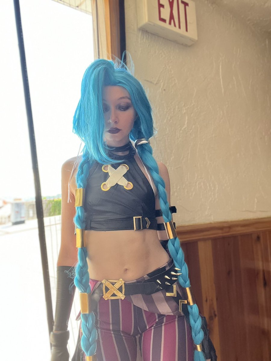 Sum Sum (@summer_smores05) さんのイラスト・マンガ作品まとめ (2 件) - Twoucan