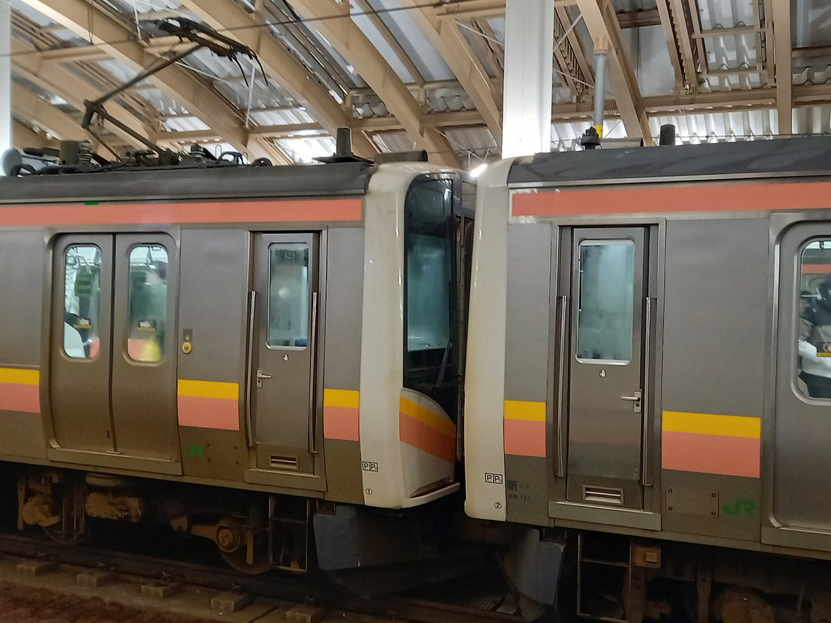古屋公章 on Twitter: "E129系。前パンA編成(2連)+B編成(4連)の6連が一番カッコ良い！ #新潟駅 #E129系"