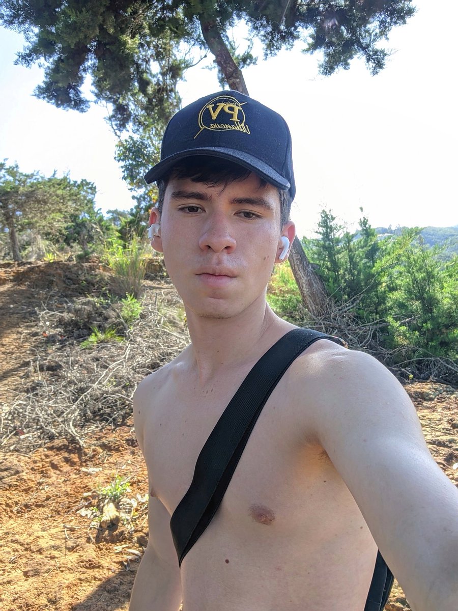 Sebas on Twitter: "RT?"