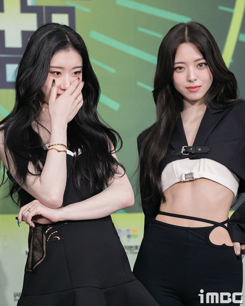 iMBC연예 on Twitter: "있지, 같은 검정도 달라달라 #있지 #ITZY #가요대축제 [직찍 38장] http://enews.imbc.com/News ...