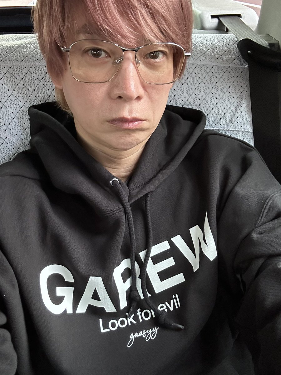 きくりん On Twitter 今日はガーシーさんが Dubaiに上陸して1周年なんで これ着て出勤でしょ! かまちょです! Garewの