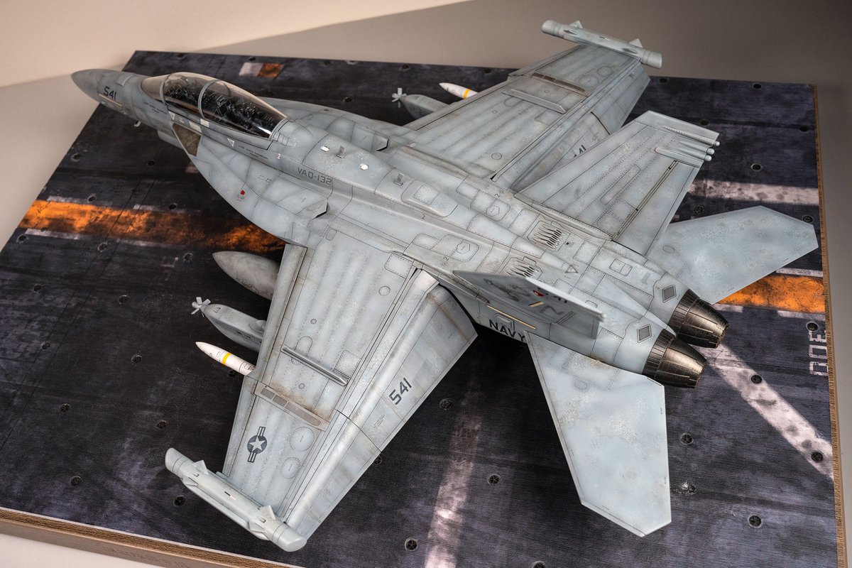 MENG on Twitter: "MENG's MOST LIKED 2022 決勝戦作品展示 B012 - JinLei「Boeing EA-18G Growler」"