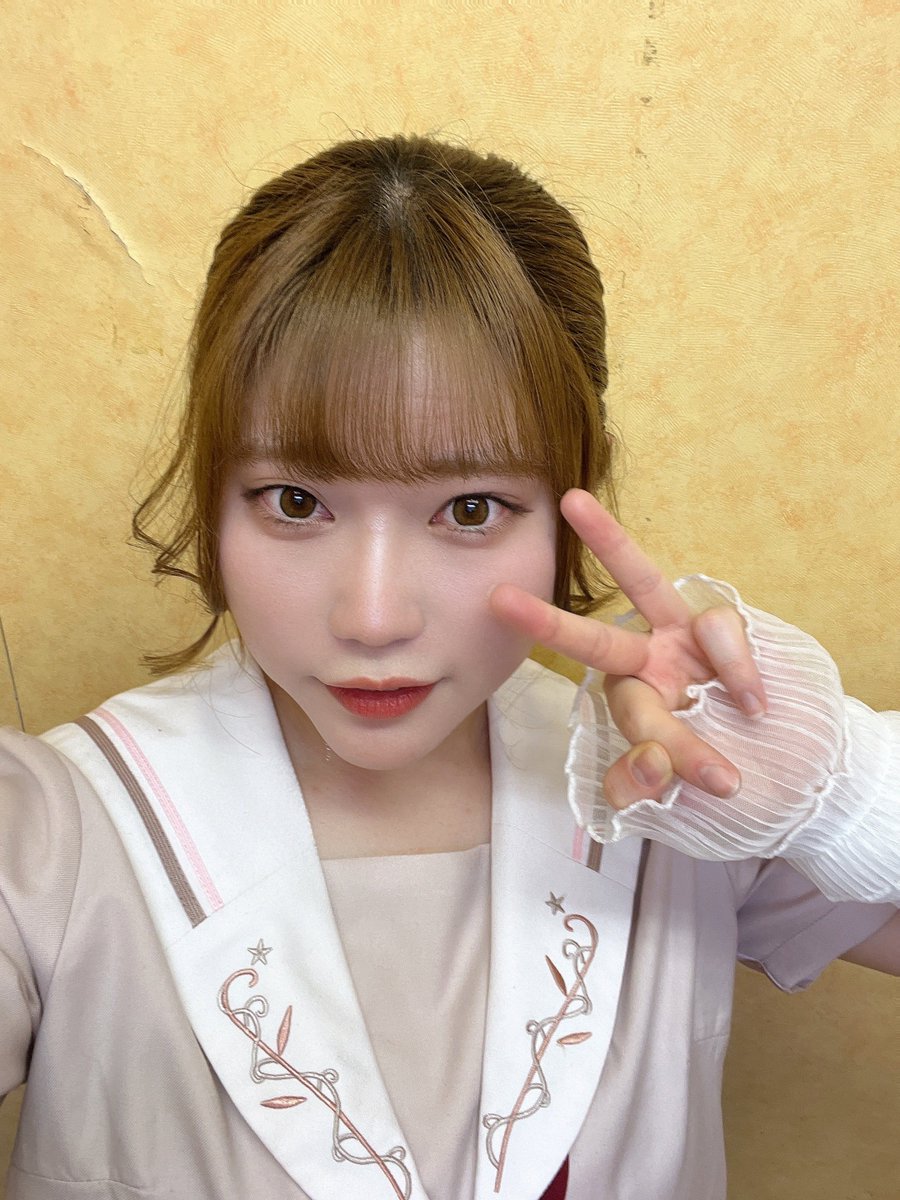 秋吉柊花🥕 12/17(土)🎤HMV 仙台EBeanS on Twitter: "1部ありがとうござりすでした🐿 今日の流行語ござりすだね🐿"