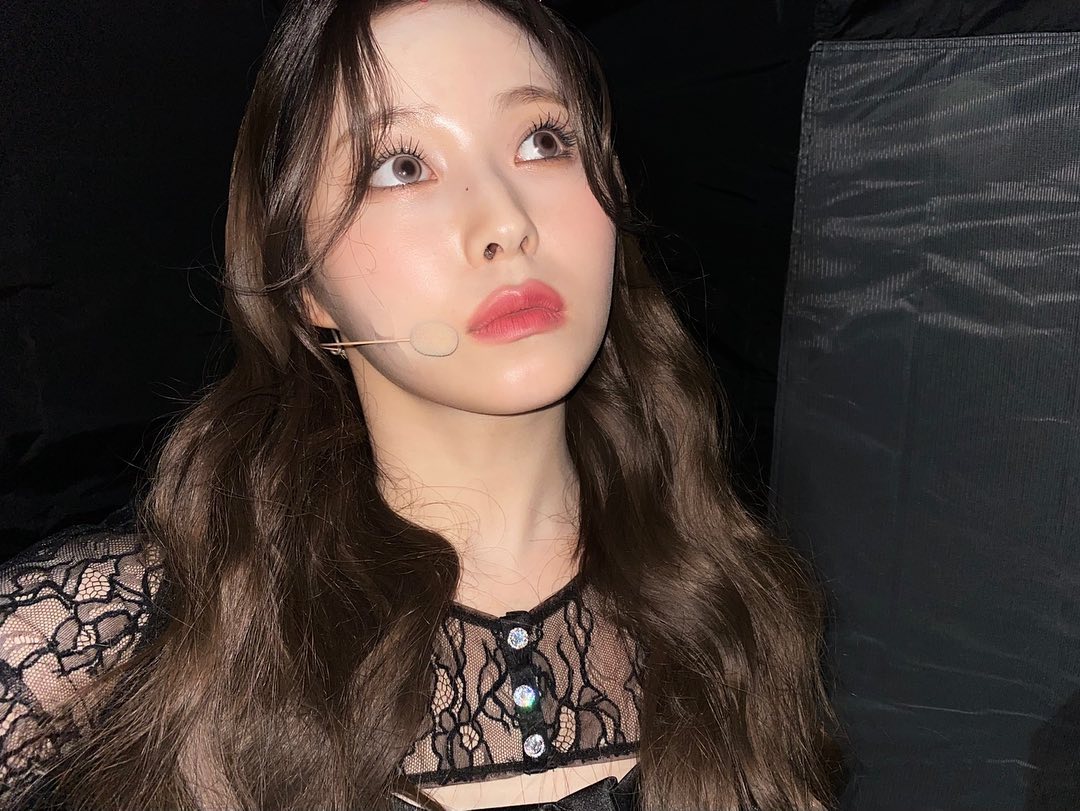 nmixx pics on Twitter: "NMIXX official instagram update with Kyujin (1/2) https://t.co ...