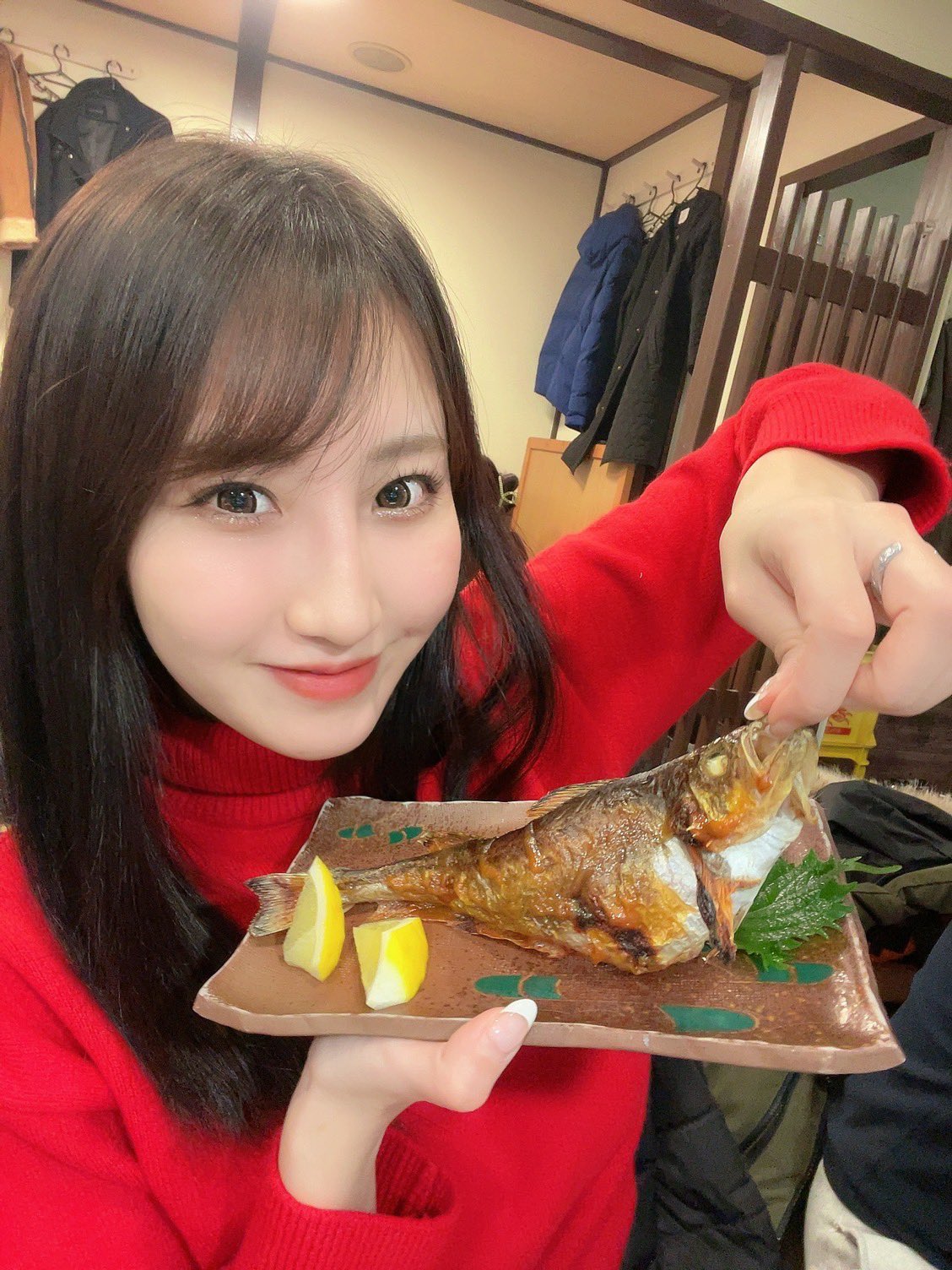 熊谷 麻音 on Twitter: "でっっっっかいハタハタ🐟♥️♥️ しかも！ぶり子いり 生きてる！！！！ #青森 #青森グルメ https://t.co/vW4Xj24N7W" / Twitter
