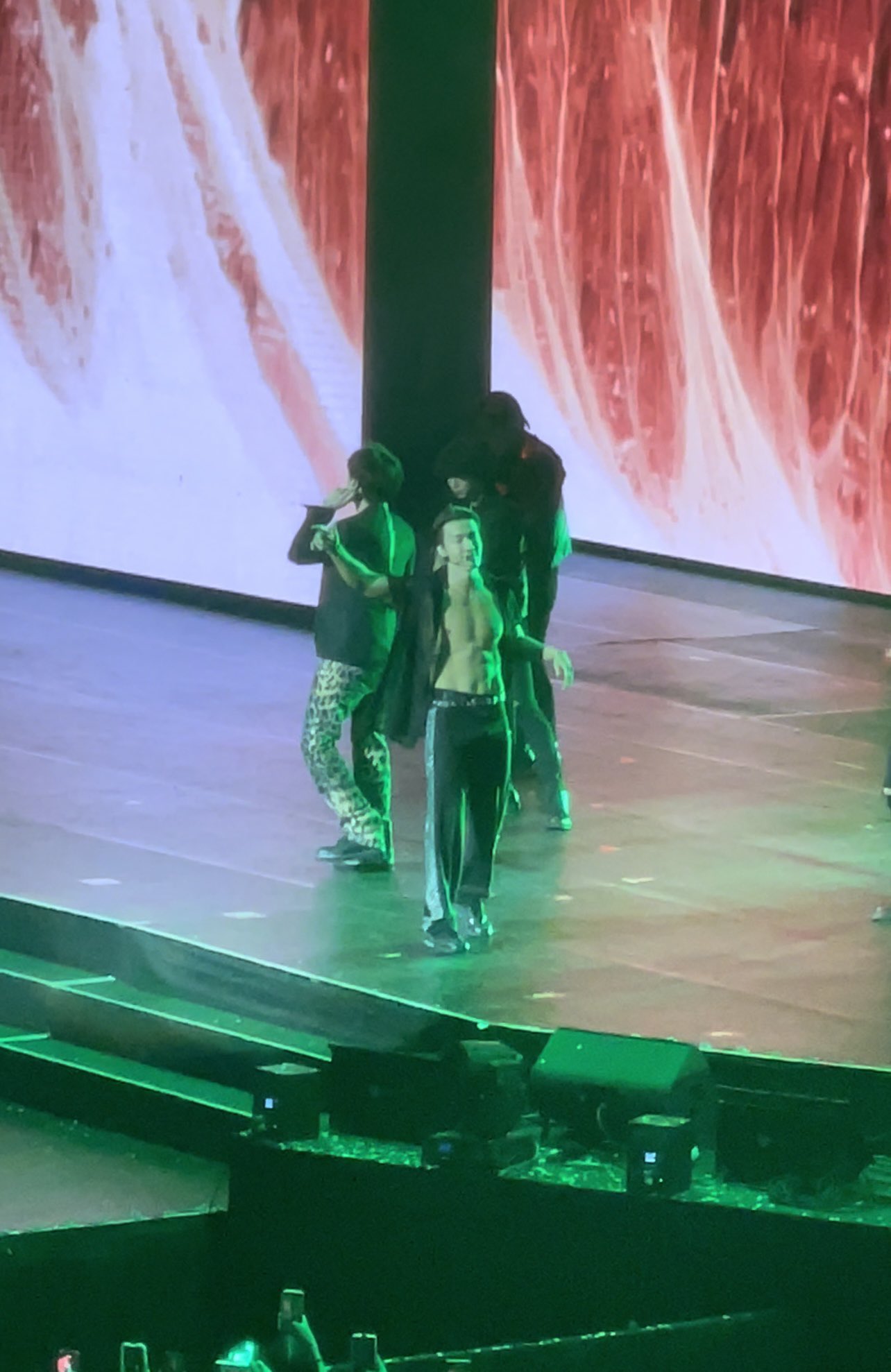 백 (@dx__xe) / Twitter