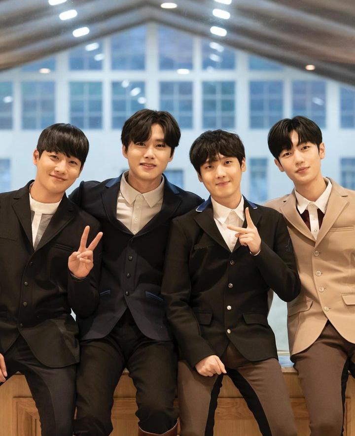 K-Drama Menfess on Twitter: "•kdm• ⚠️ Revenge of Others ⚠️ Sahabatan tuh kek gini, saling dorong ...