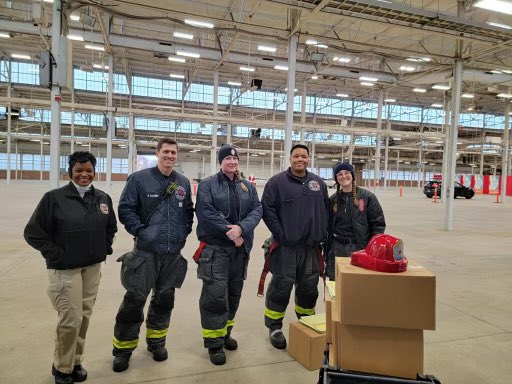 Indianapolis Fire Department 🚒 on Twitter: "#IFD Firefighters are working hard to this chilly ...