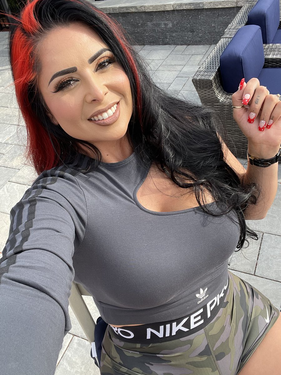 Domme Daily on Twitter: "RT @FemdomDaily: Goddess @LaughingLatina have got exactly what you need ...