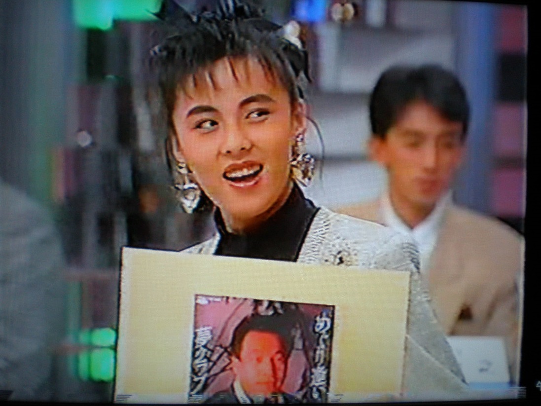 一番星、 On Twitter 我が家の古いvhsに録画してた日本テレビ版「プロ野球珍プレー好プレー」1989年版。つい先日放送された2022年の珍プレー好プレー(フジ)にも出演してた井森