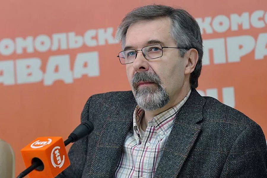 NEXTA on Twitter: "🤡Russia plans to rewrite history "It seems to me that today there is an ...