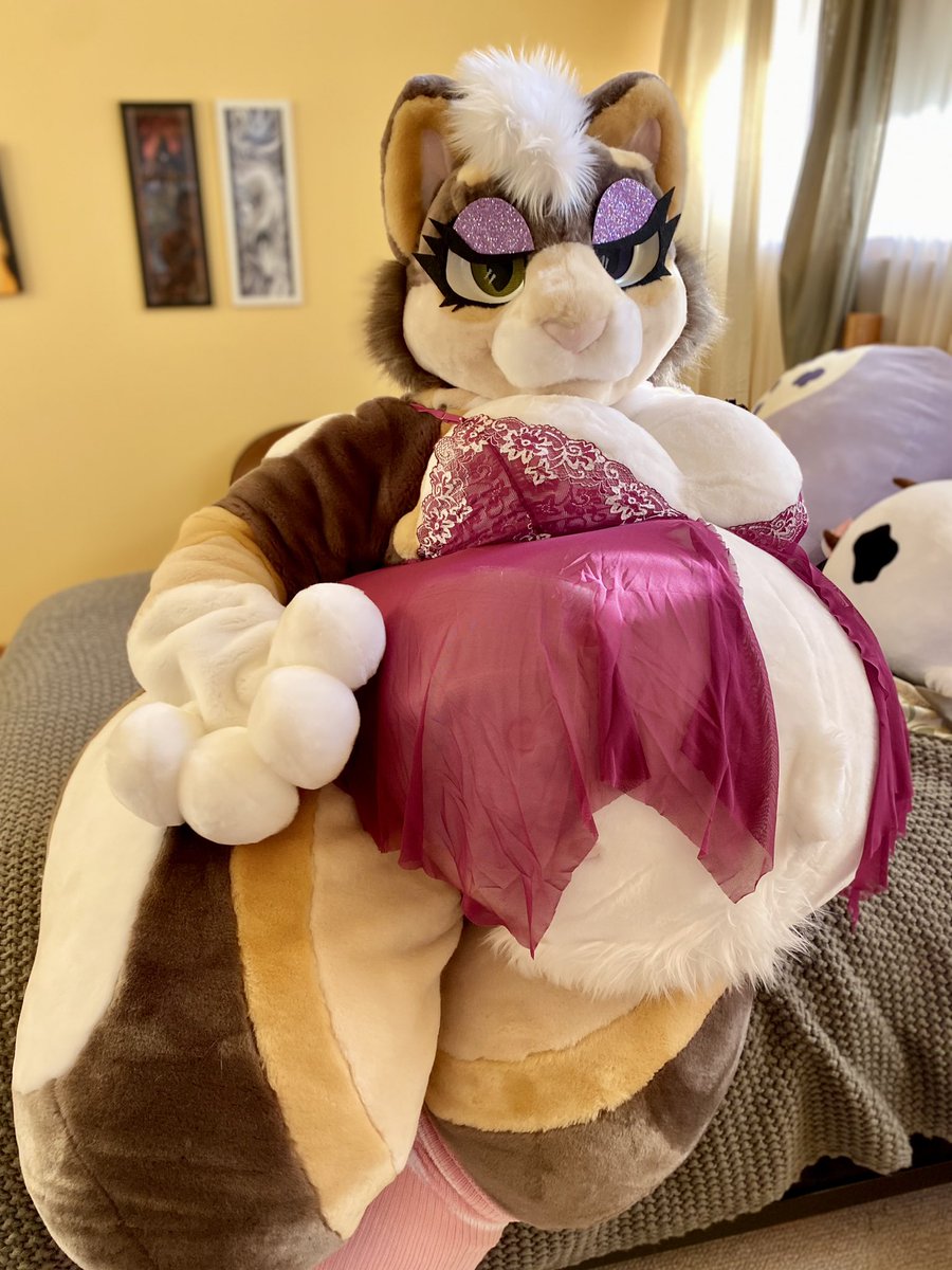 Piña Colada 🔜 Fc On Twitter Rt Cakesgotcakead Hi Cutie See Anything You Like 🍰 Fatfurs