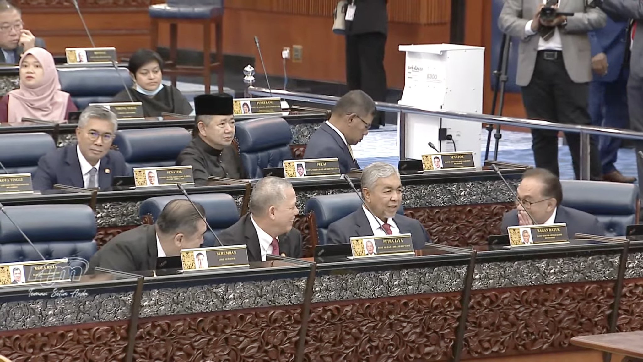 Hadi Azmi on Twitter: "Scenes we didn't expect to see just two months ago. https://t.co ...