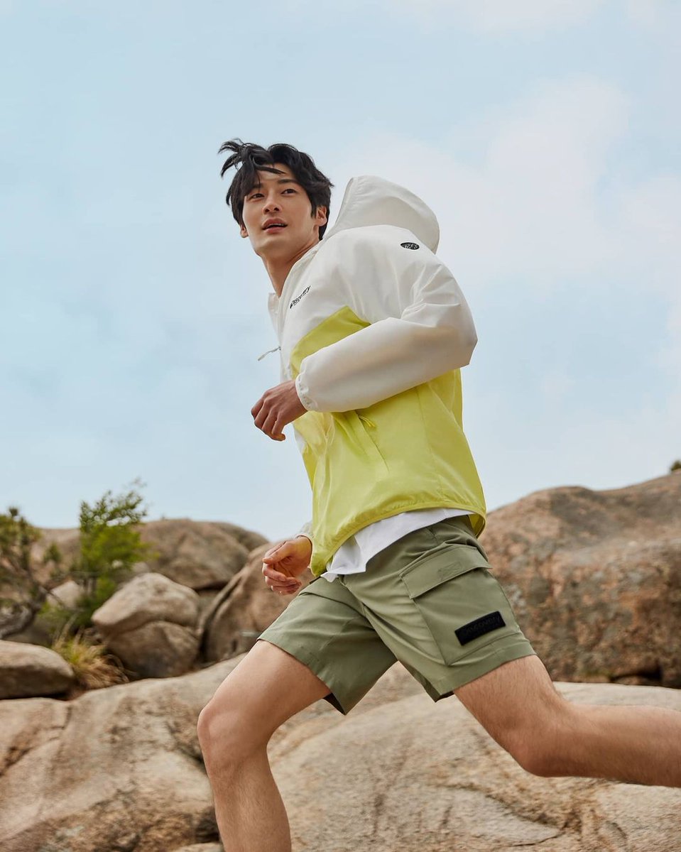 인스티즈(instiz) on Twitter: "제주항공 승무원으로 일하다 모델 데뷔하고 배우까지 데뷔한 갓생러 (링크에 더있어요👉) https://instiz.net/pt ...