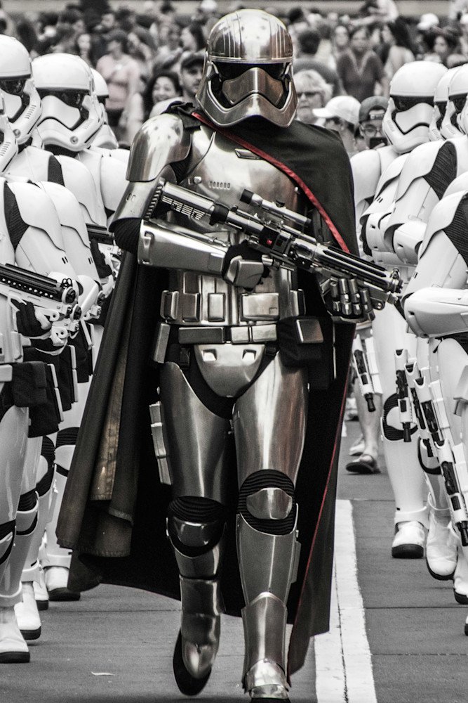 ven on Twitter: "its so annoying to me how captain phasma was completely wasted, i rly liked the ...