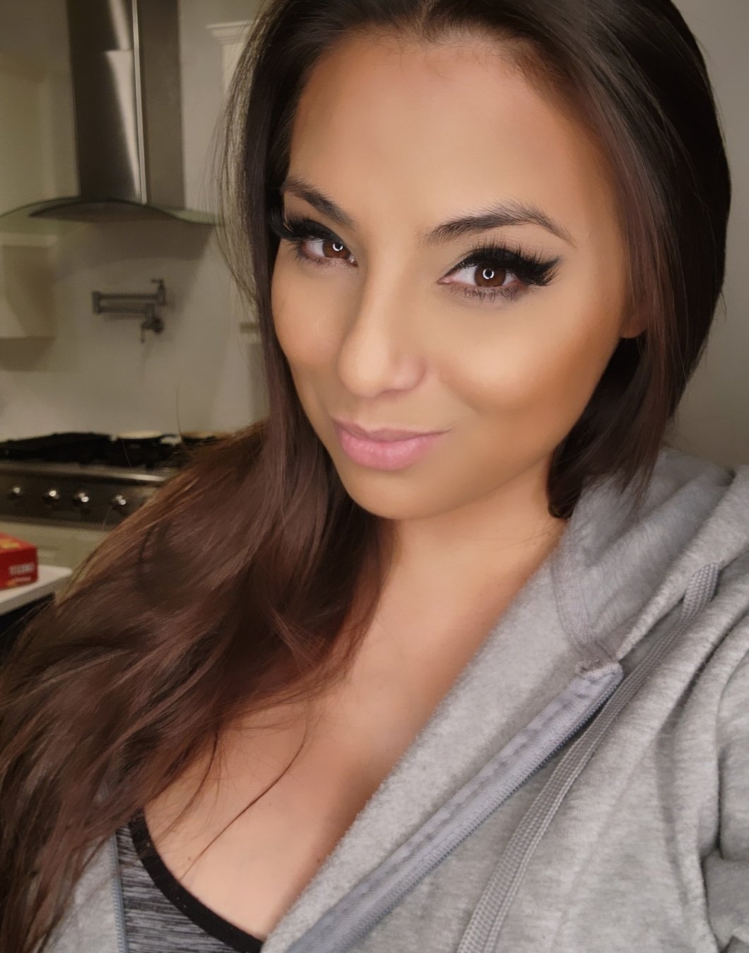 TW Pornstars - Ariel Grind. Twitter. #Monday. 4:49 AM - 20 Dec 2022