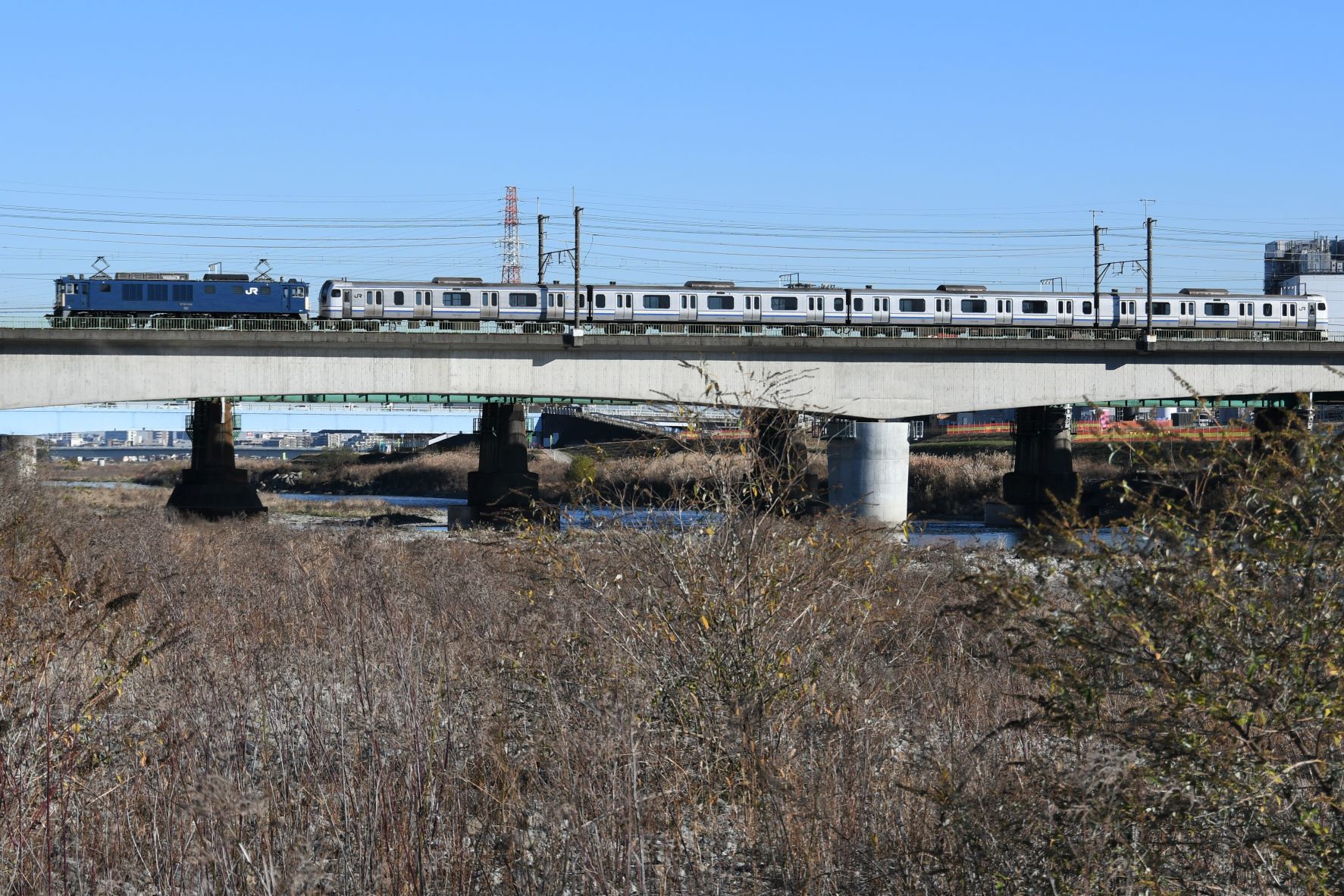 情景 on Twitter: "2022/12/20 配9441レ E217系廃車回送 EF64 1030＋E217系横ｸﾗY-144編成 https://t.co/wH7RyvJpcJ ...