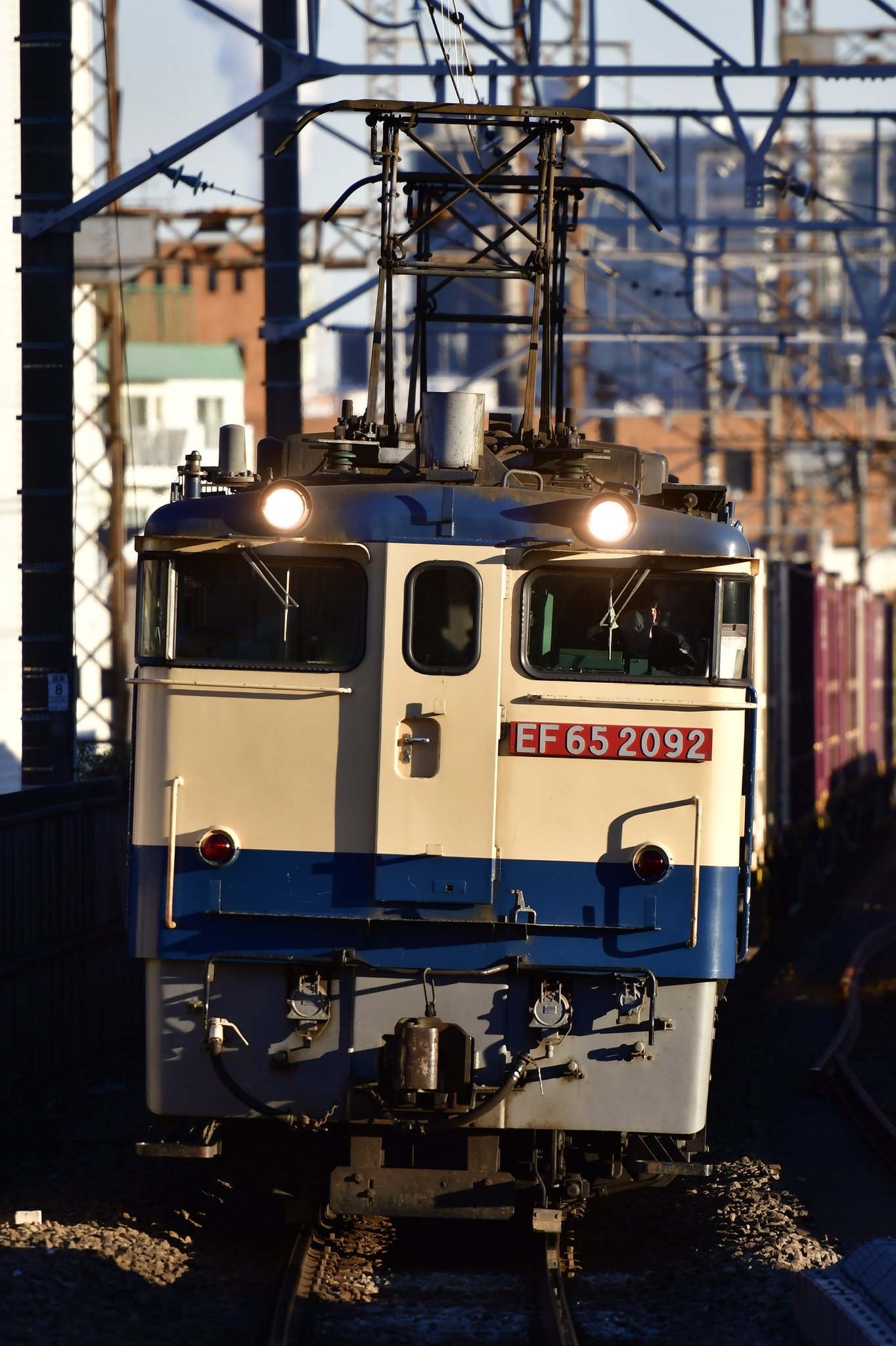 むさっしー on Twitter: "12/20 EF65-2092 77レ エンド https://t.co/jC8tbv2D6K" / Twitter