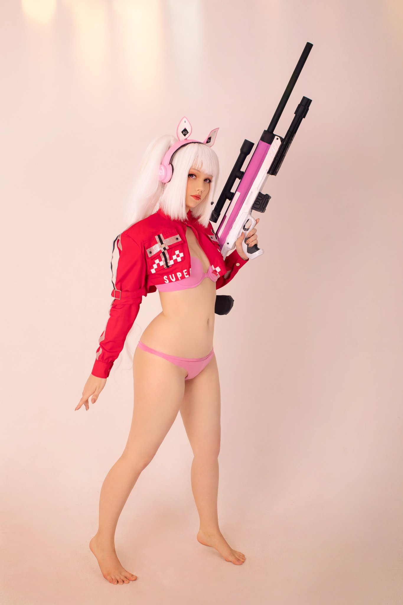 Caticornplay on Twitter: "Commander, help me find my uniform. And don’t stare to much plz Alice ...