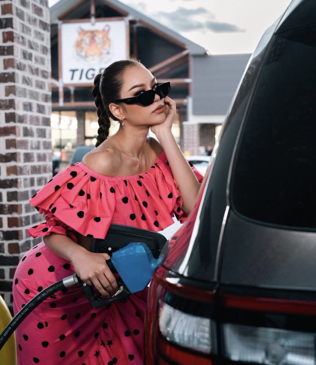 Hideko_Sunshine on Twitter: "ใครจะเข้ากองแบบชิลๆ ไม่แต่งหน้าก็ช่างนะคะ เพราะไทยแลนด์จะเดินสับ ...