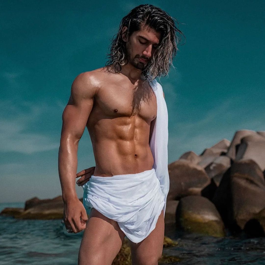 Hot Dudes Good Mood 🇺🇦 on Twitter: "Hamza Salah by Mishel Green 📸"