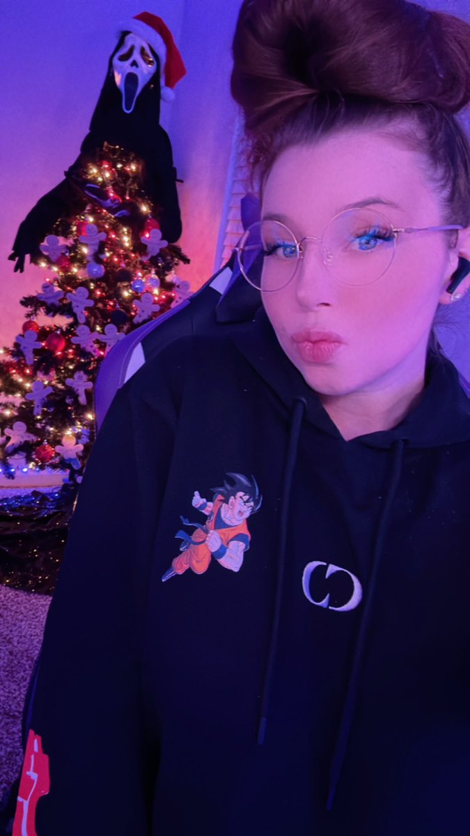 Badassmommy On Twitter Live On A Tuesday Who Am I Twitch Tv