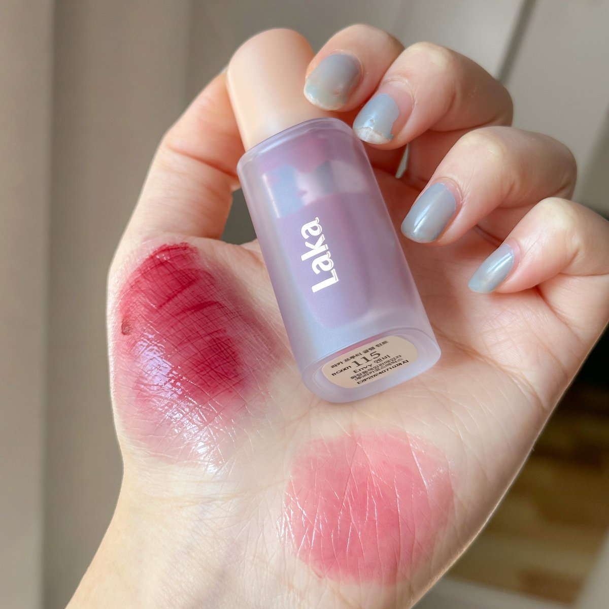 ham ᐧ༚̮ᐧ on Twitter: "Laka 115 สีเหมือนจิบไวน์🍷 หยิบมาทาเพราะคล้ทยสีลิปน้องวอนยองที่เป็น mc วัน ...