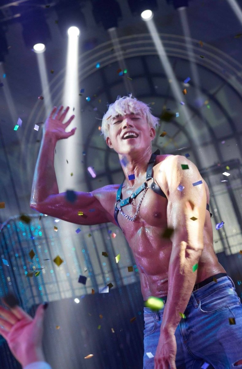 인스티즈(instiz) on Twitter: "요즘 인기라는 만19세 이상 여성전용 공연 (링크에 더있어요👉) https://instiz.net/pt/7291003"