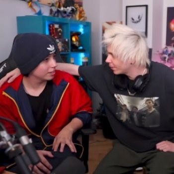 N a t | 🌙 on Twitter: "Meet up de Quackity y Rubius 💙"