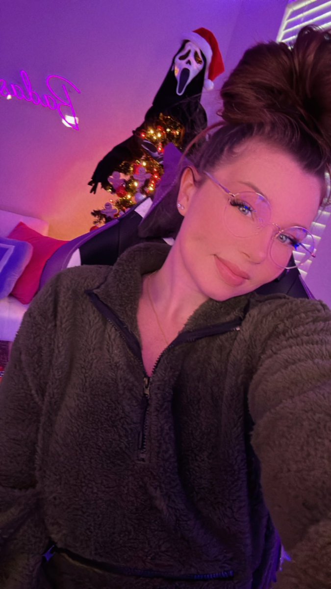 Badassmommy On Twitter Live In 5 Minutes Com Say Hi π