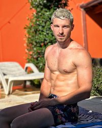 Robert on Twitter: "bruno !🫧🫧🫧"