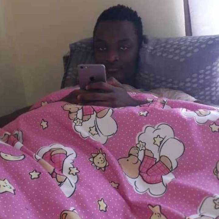 π²πΆπ
π
On Twitter When Your Mom Walks Into Your Room Without Knocking