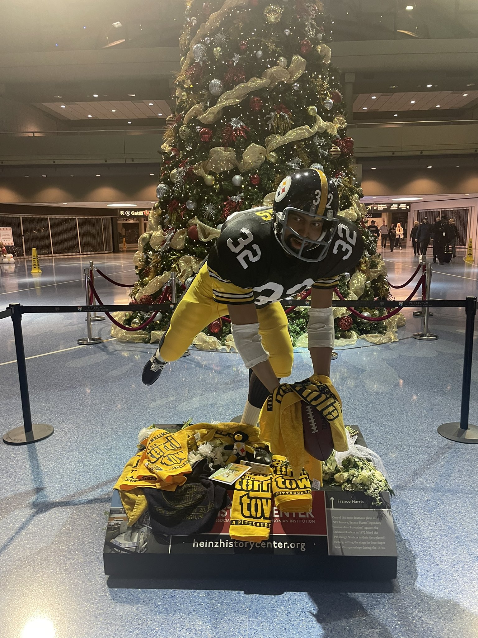 Immaculate Reception Statue The Immaculate Reception Monument