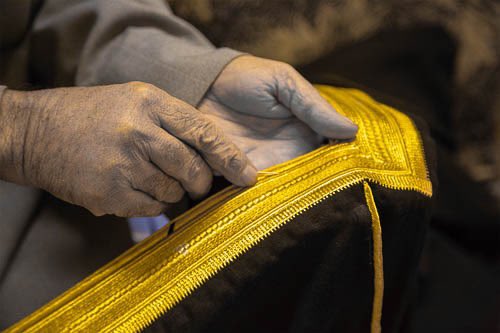 The bisht is a men’s cloak worn over a thobe — or ankle-length tunic ...