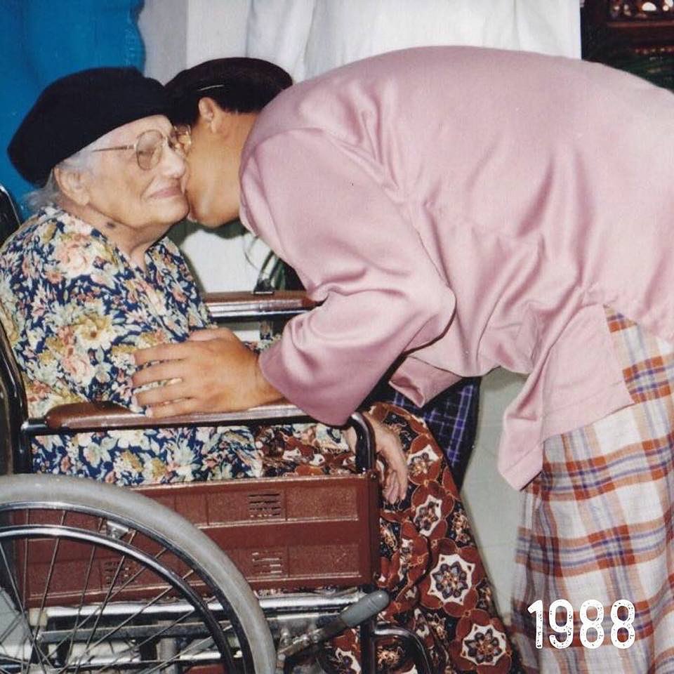 Anies Rasyid Baswedan on Twitter: "Setiap Hari Ibu diperingati, maka selalu juga teringat pada ...