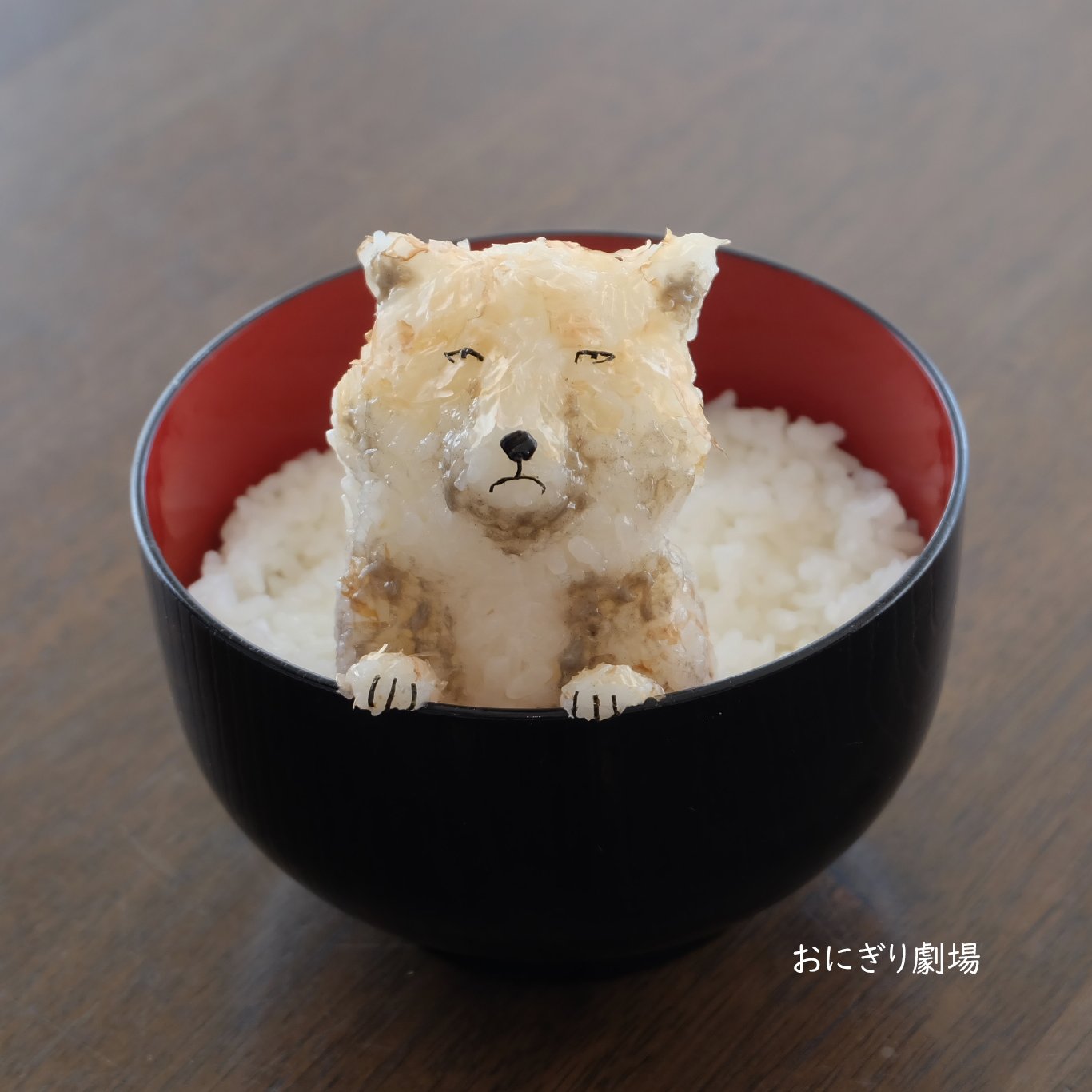 再現度がすごい・・・ 「チベットスナギツネ」をモチーフにした、とっても可愛いおにぎり 話題の画像プラス