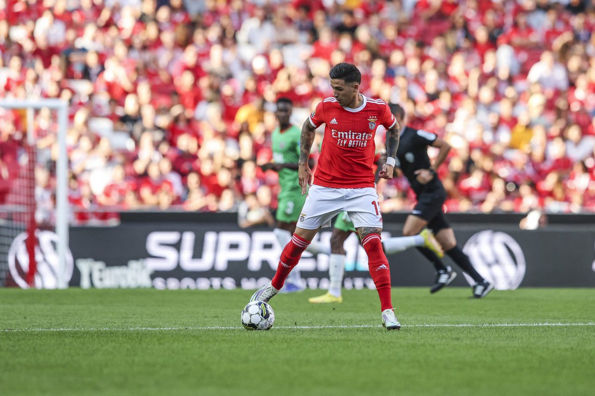 Enzo Fernandez is a flow controller. Few midfielders in world football ...