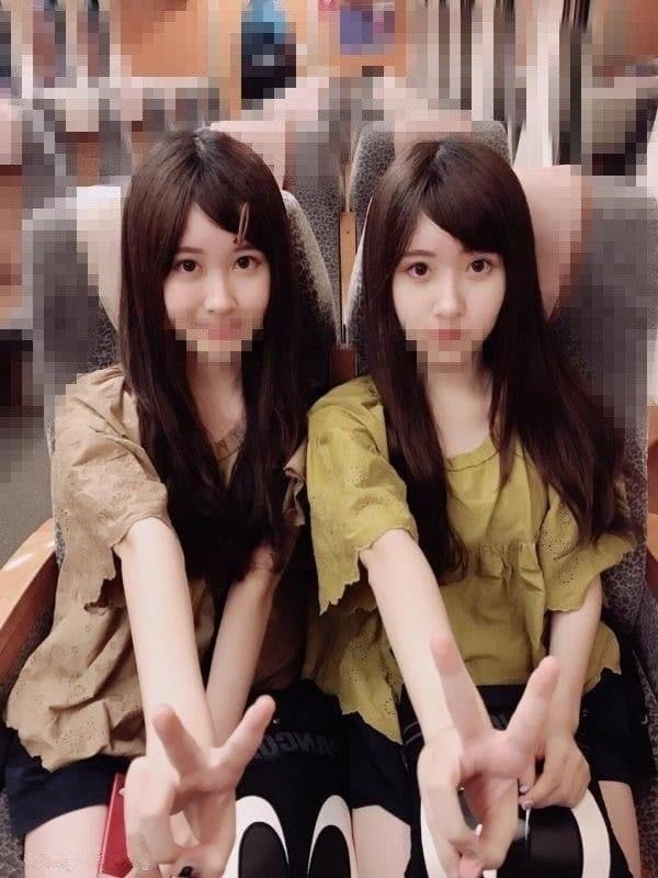 完美3p 兩個MM相互認識 絕對默契 不夠持久者勿來挑戰 左邊：小萌 160 C 22y 殘疾澡 洗的 很仔細不會敷衍~ 無套吹（舌功是我遇過最厲害的一位） 只要不變態的要求 她一定都會很配 ...