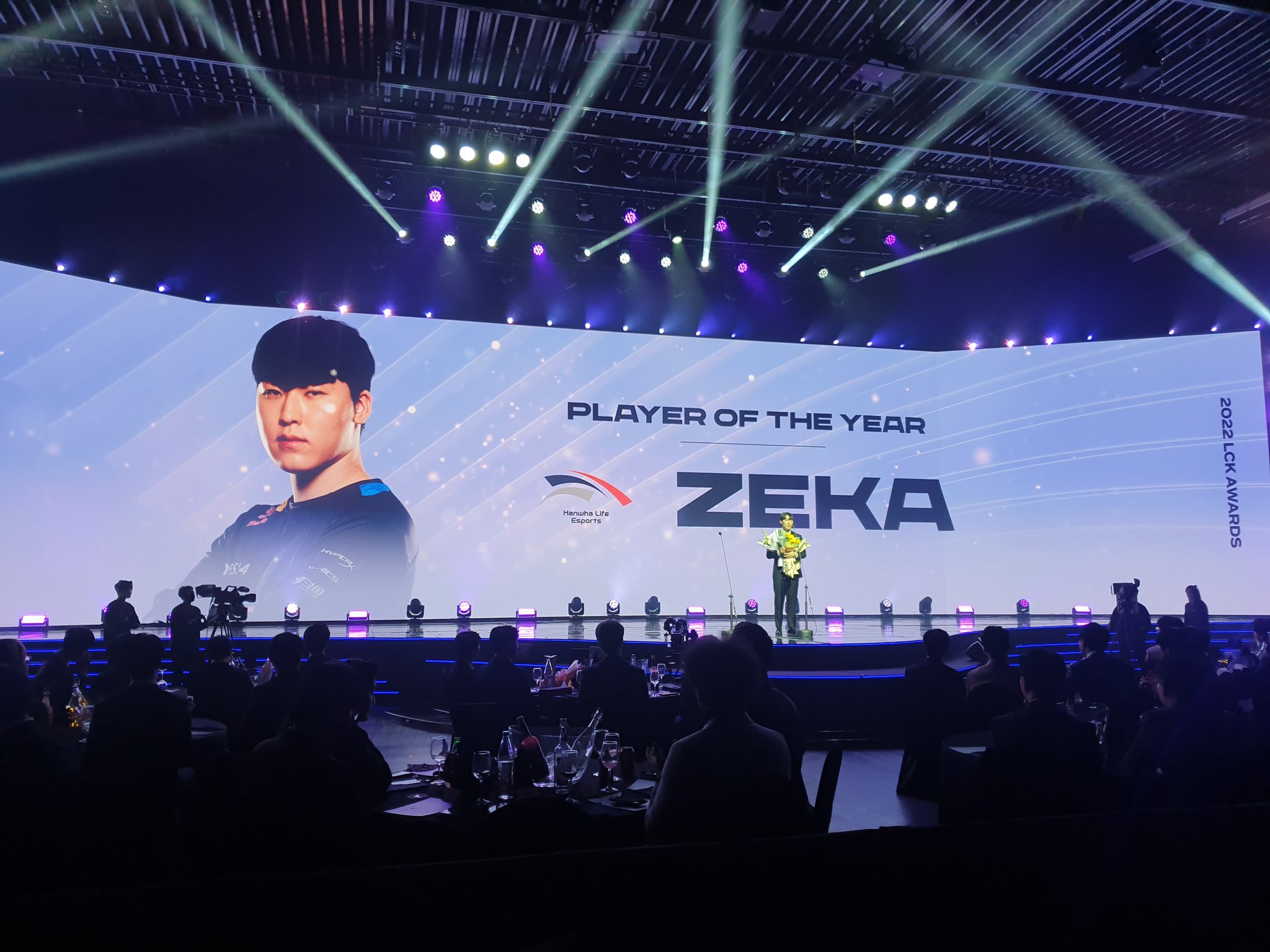 Ashley Kang on Twitter: "2022 #LCK PLAYER OF THE YEAR ZEKA https://t.co/YugGW9dTsL" / Twitter