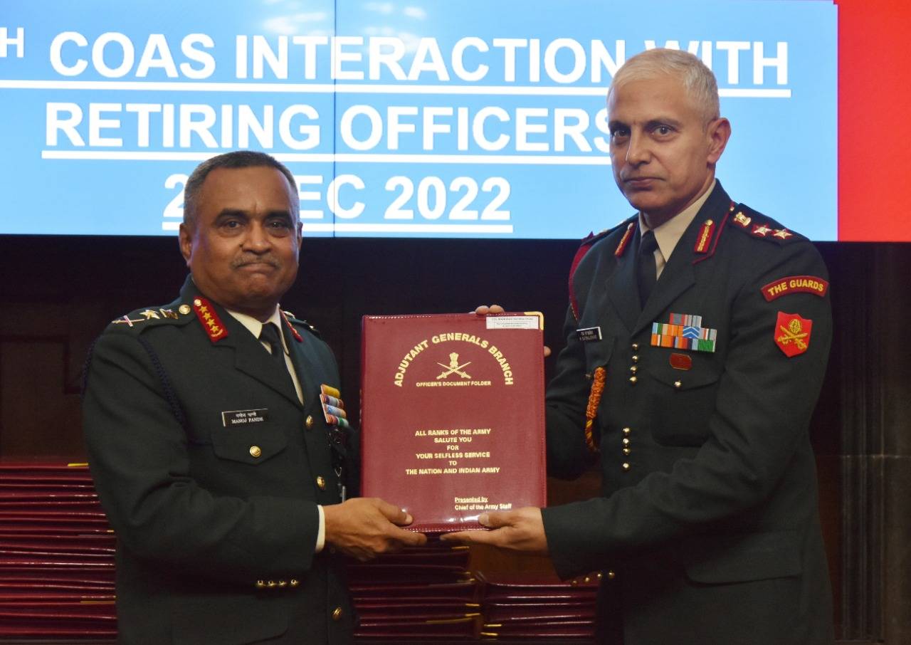ADG PI - INDIAN ARMY on Twitter: "The Officers superannuating on 31 Dec 22 interacted with ...